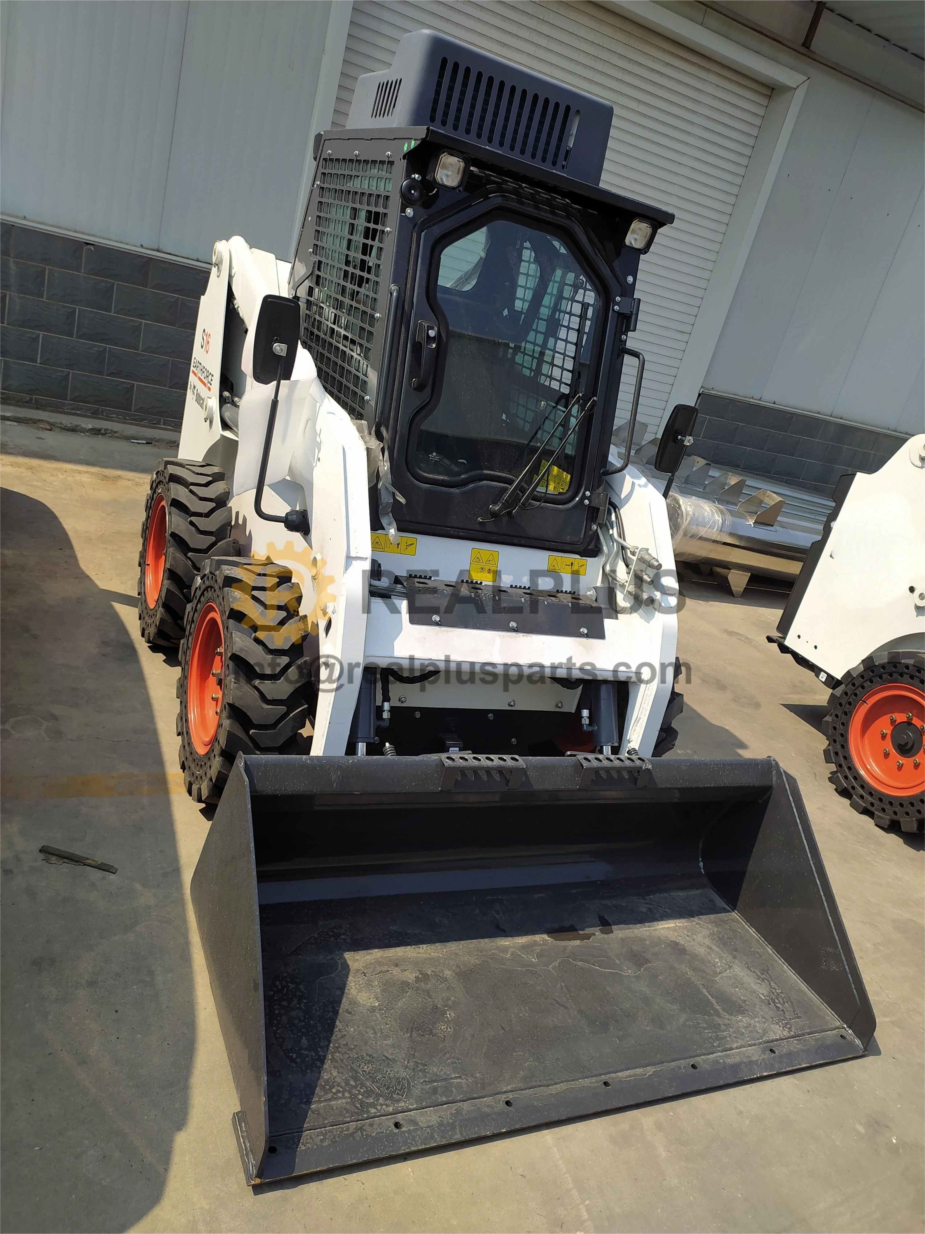 All Wheel Drive Power Rent Skid Steer Loader Xt750 Xt760 S16 S18 Xc740k ...