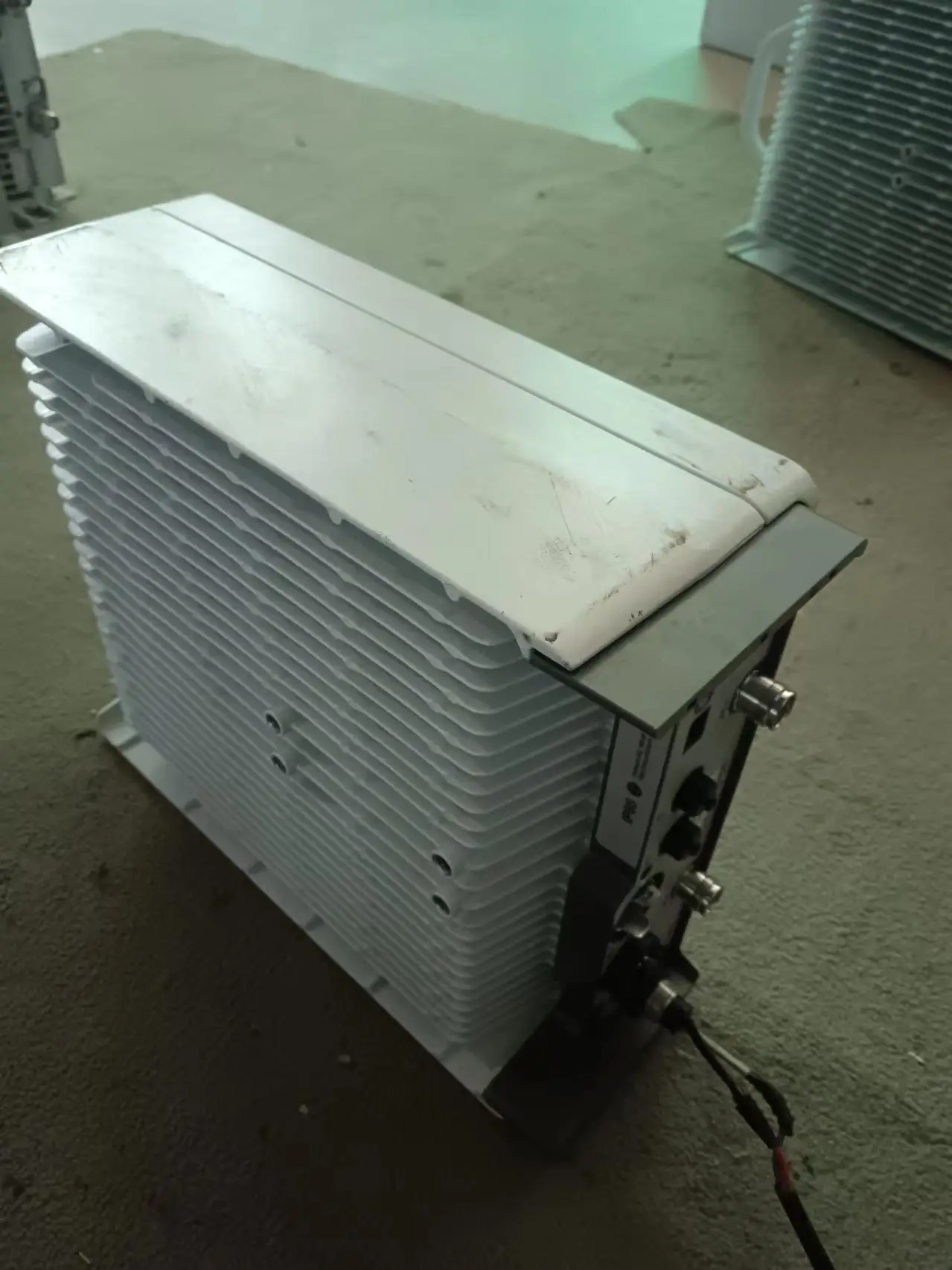 5g Distributed Base Station Rru 4t4r Band 7 For Bts Rru-e-q7(46)-4tr-dc ...