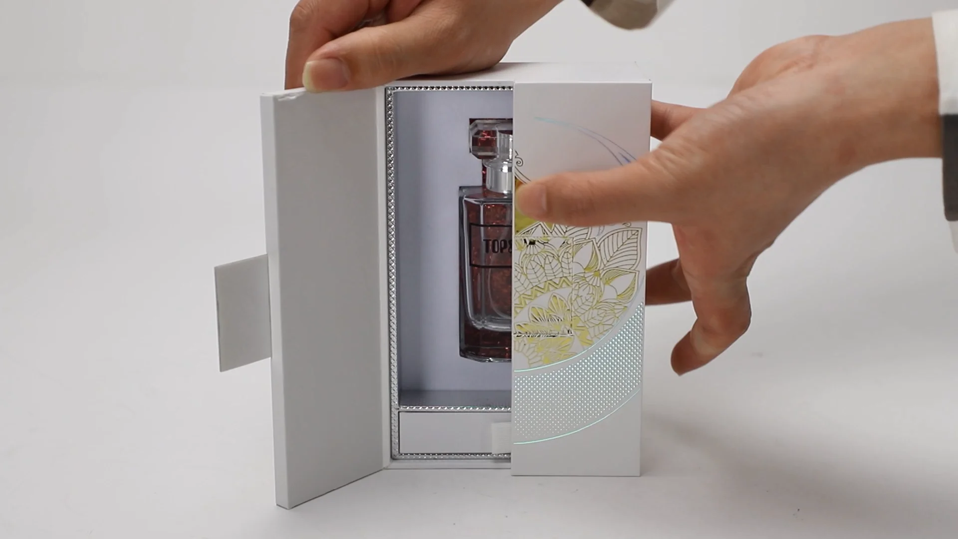 Custom Luxury Perfume Packaging Design Logo Gold Staming Rigid Paper ...