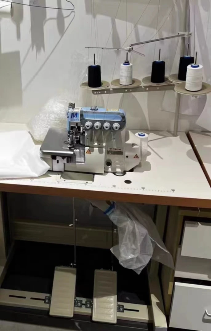 Used Pegasus M900 M952-52 Four Threads Overlocker Sewing Machine