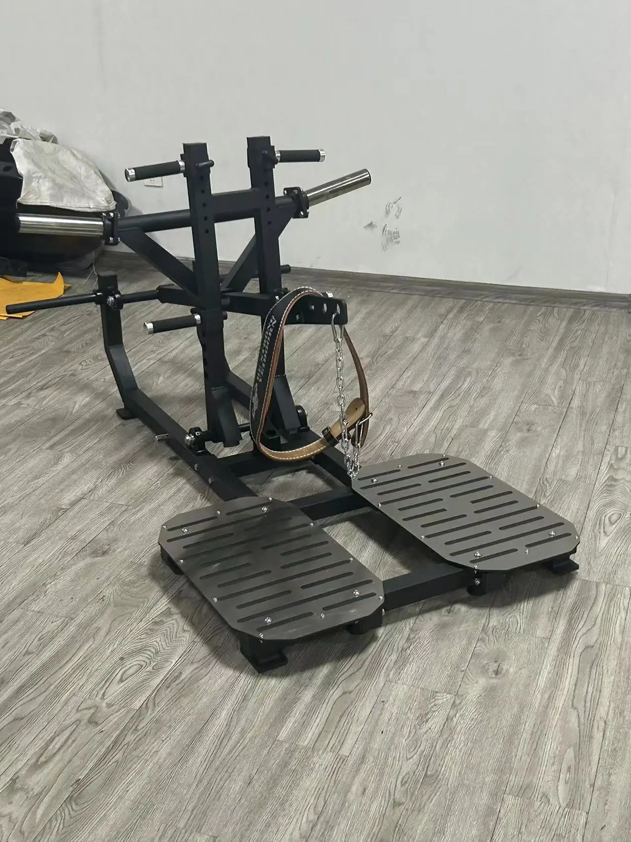 Commercial Use Steel Belt Squat Machine for Strength Training - OEM