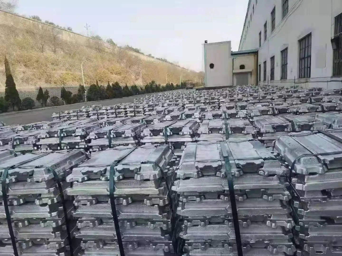 Adc 12 Aluminium Ingot And A7 Aluminum Ingot Bar Ingot With High Purity ...