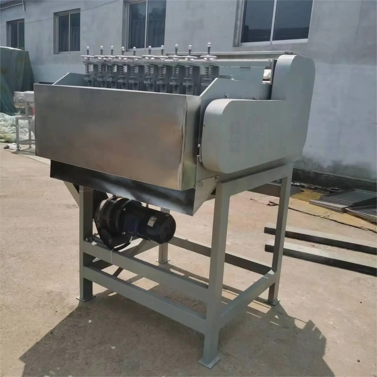 Cashew Nut Sheller Cashew Nut Shell Removing Machine For Raw Cashew ...
