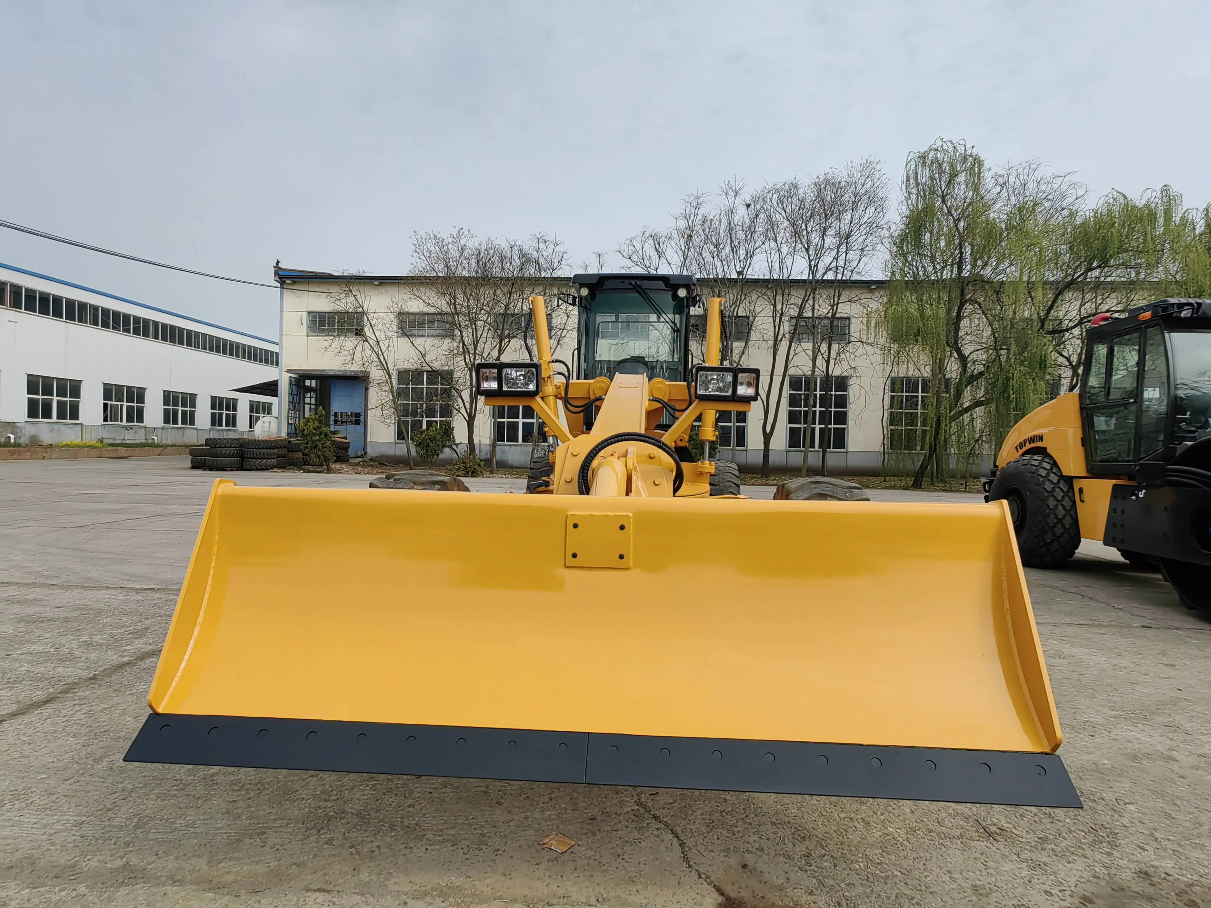 Hydrodynamic Self-propelled 165hp Motor Grader Cheap Price With Front ...