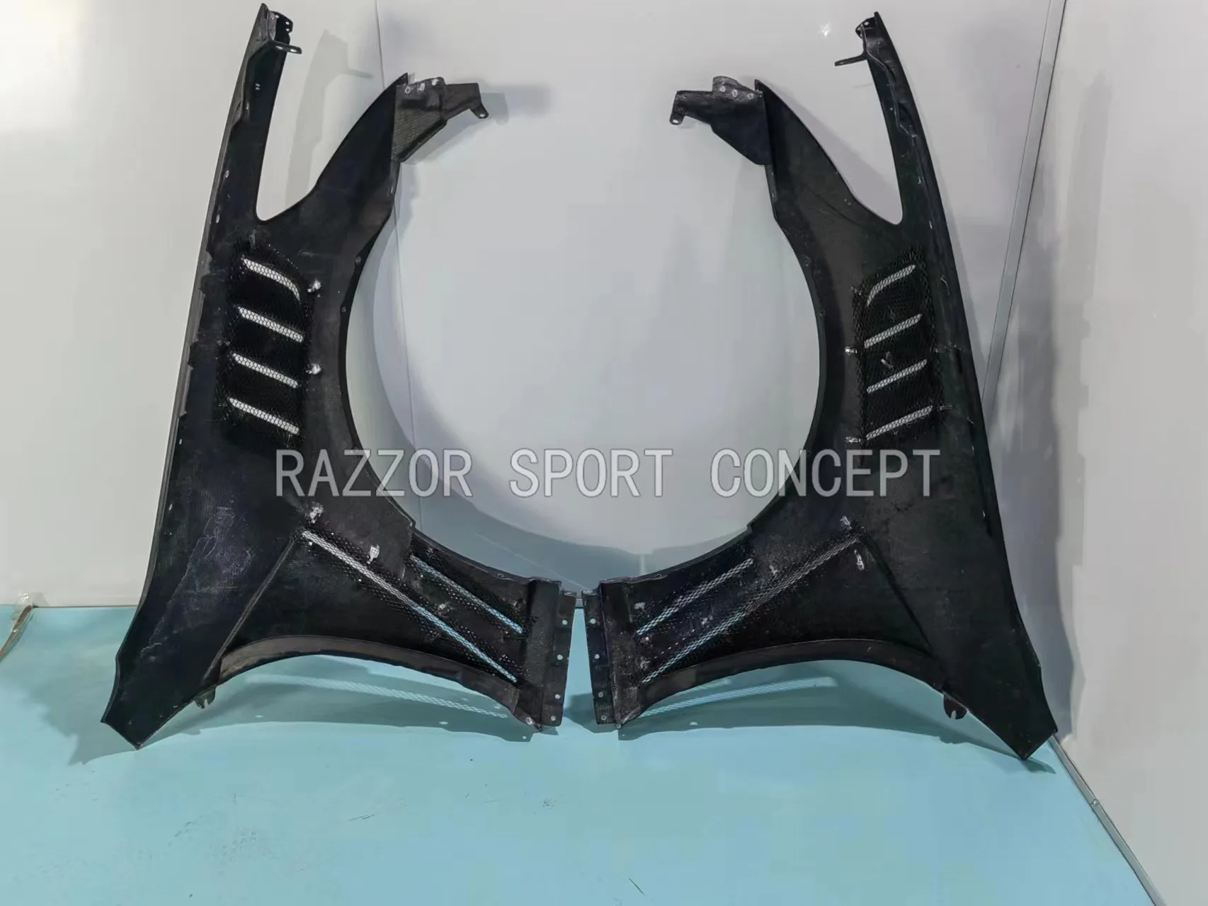 Alibaba.com: V2 Style Carbon Fiber Front Fender for Infiniti G37, 4 ...