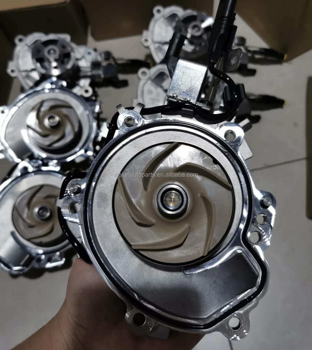 LR123392 Water Pump for DISCOVERY RANGE ROVER| Alibaba.com