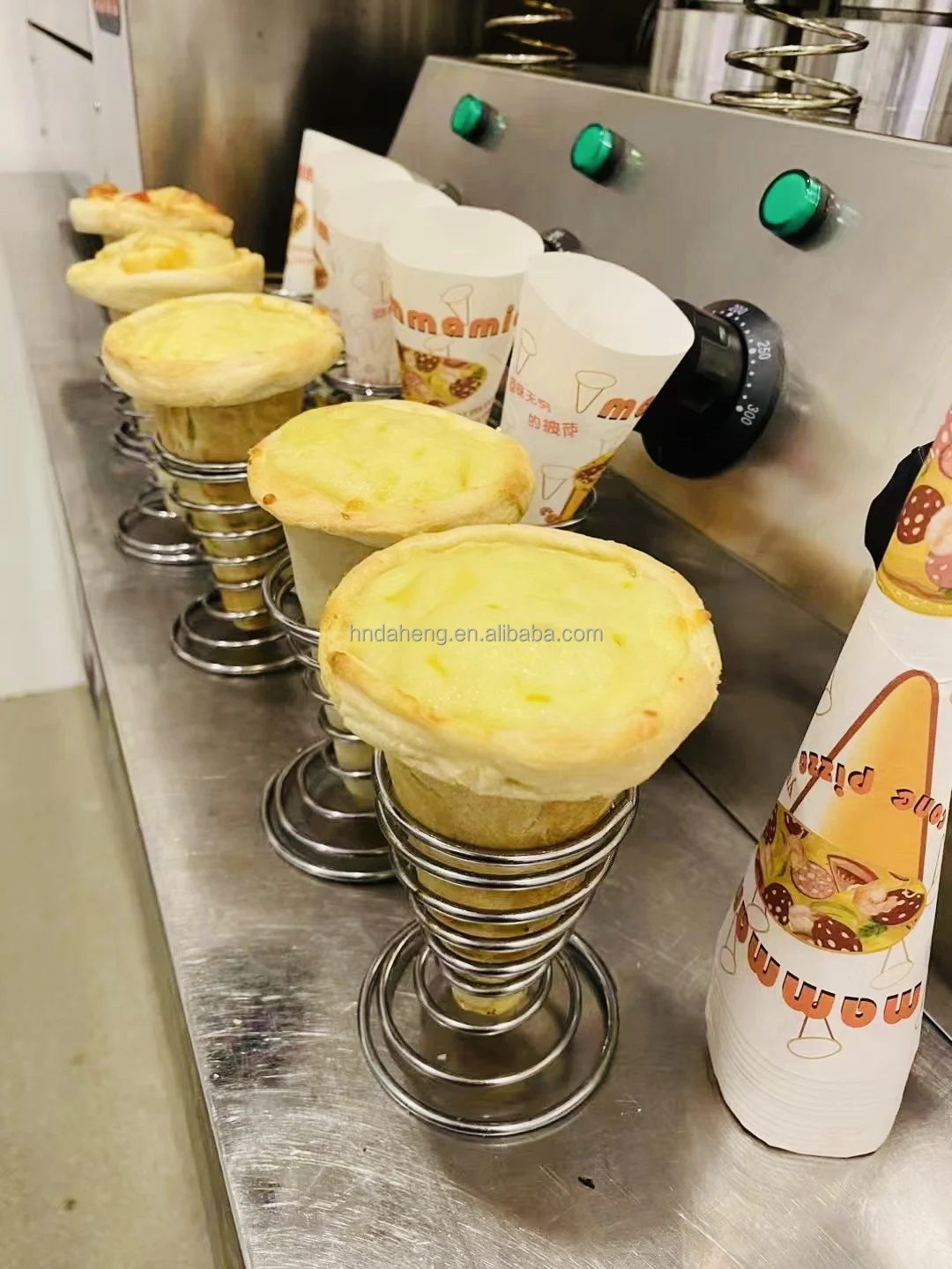 Automatic Pizza Cone Machine Rotary Pizza Cone Oven Kono Pizza Cone ...