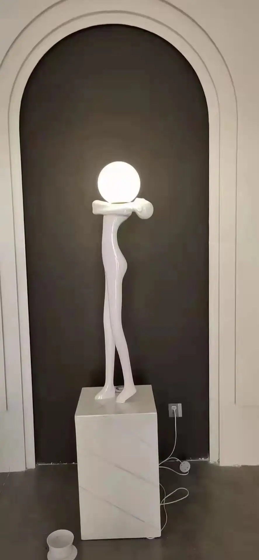 Statue Character Floor Lamp - Art DECO for Modern Homes