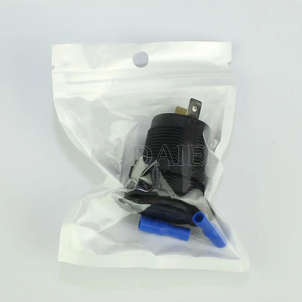 12v Dc Waterproof Power Outlet Socket For Car Boat Trailer Plugs And ...