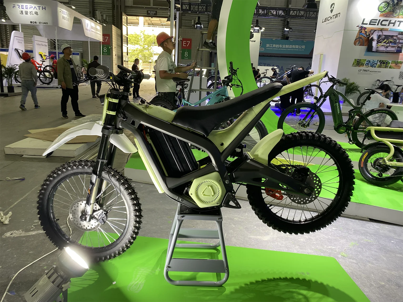 Light Weight 72v30ah Lithium Battery E Super Motorcycle Bafang Mid ...