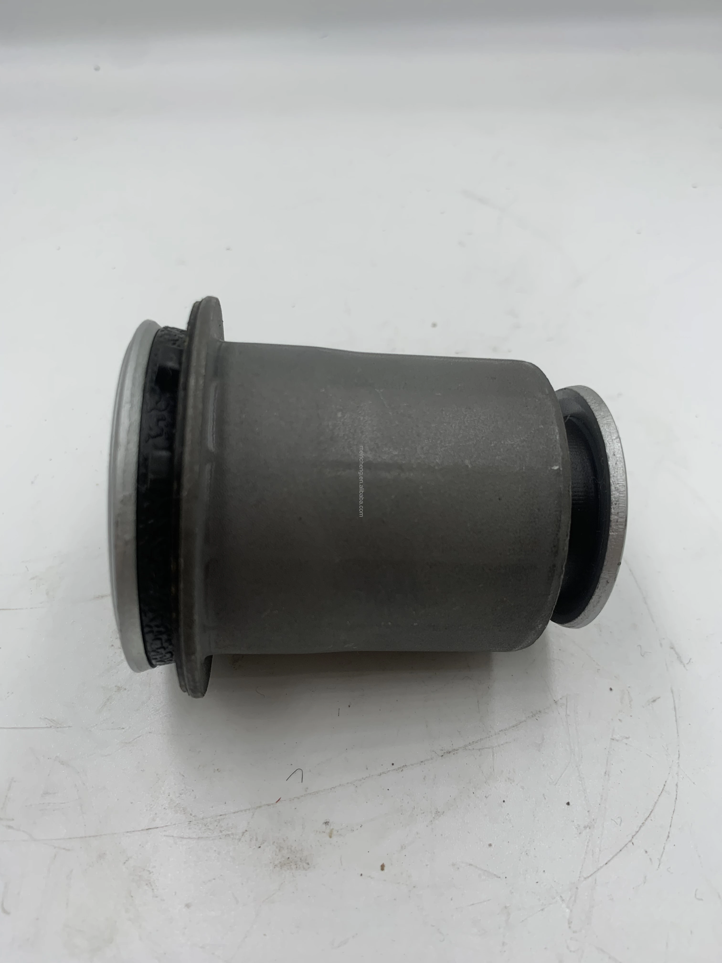 Auto Parts Bush Front Lower Suspension Control Arm Bushing 48069-0k090 ...