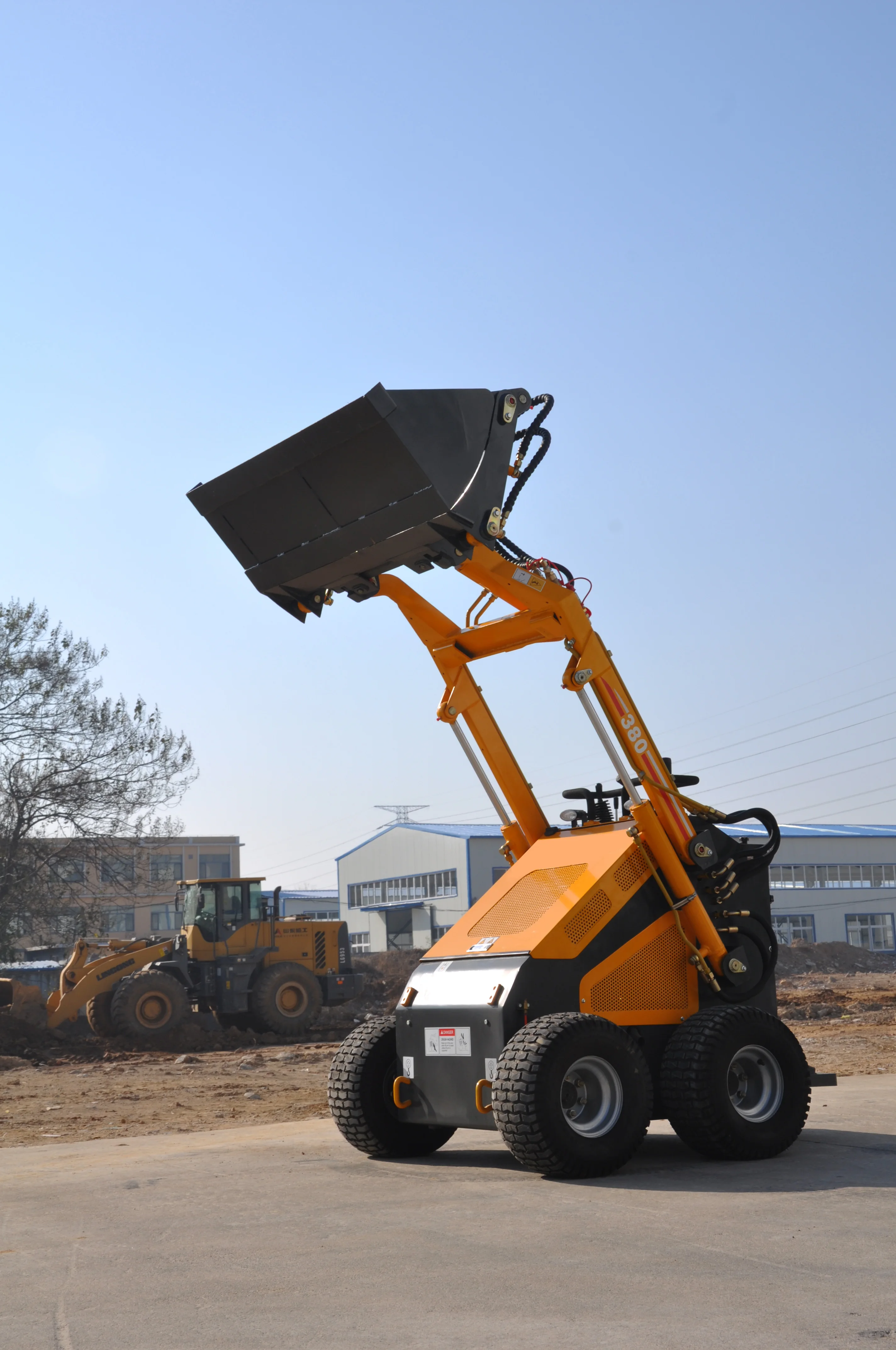 Cheap Walk Behind Crawler Mini Skid Steer Loader with Perkins Diesel