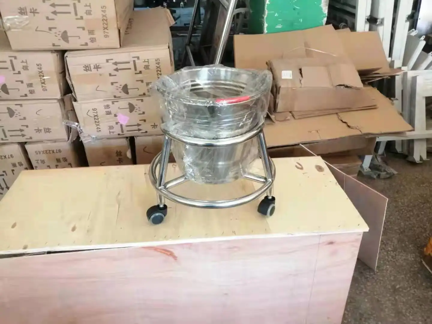 Mobile Hospital Medical Stainless Steel Kick Bucket With Castors For ...