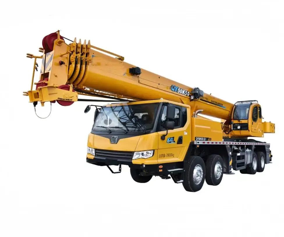 50t Truck Mounted Mobile Crane Loading Cargoes With Heavy Capacity ...