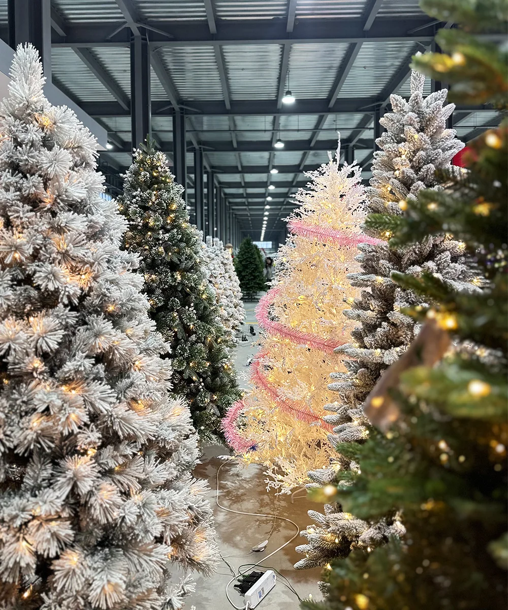 Indoor 12FT Giant Flocked LED Christmas Tree with Snow Effect