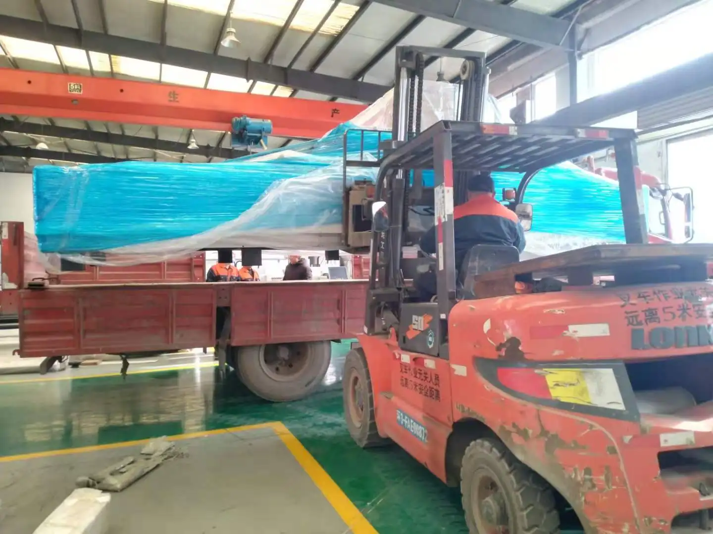 High Quality 6022r 2kw 3kw 4kw 6kw 8kw Steel Pipe Cutter Fiber Laser ...