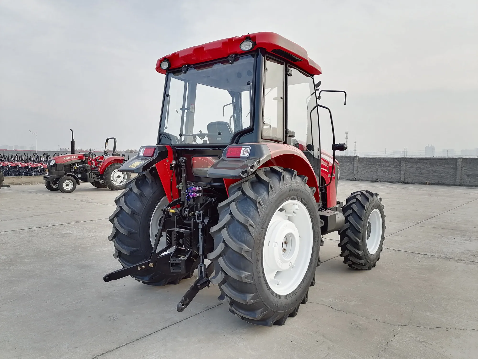 YTO 95hp Farm Tractors with Turbocharging Engine for Kyrgyzstan