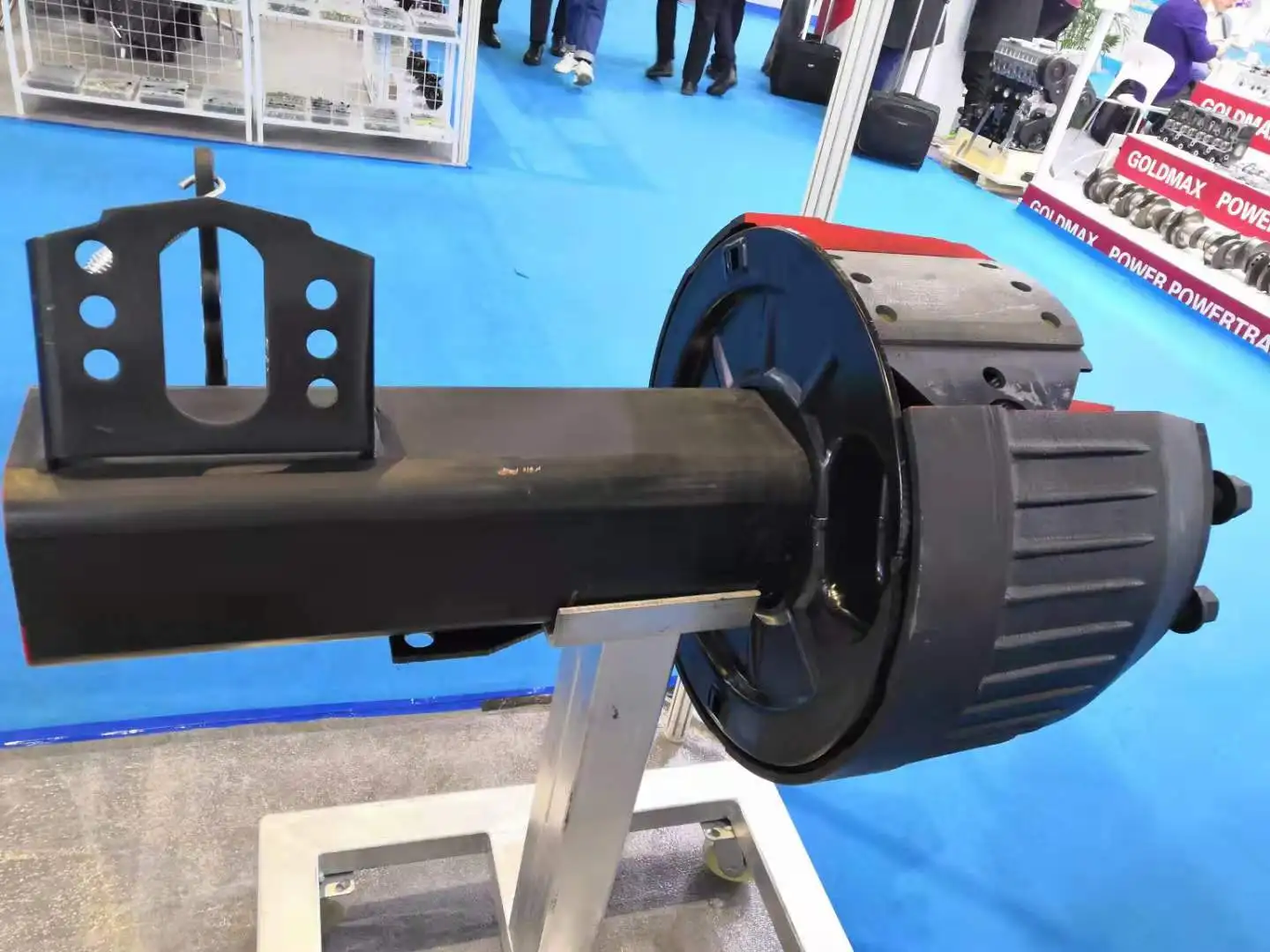 Alibaba.com: 16T German Axles Semi Trailer Truck Axle, durable and ...