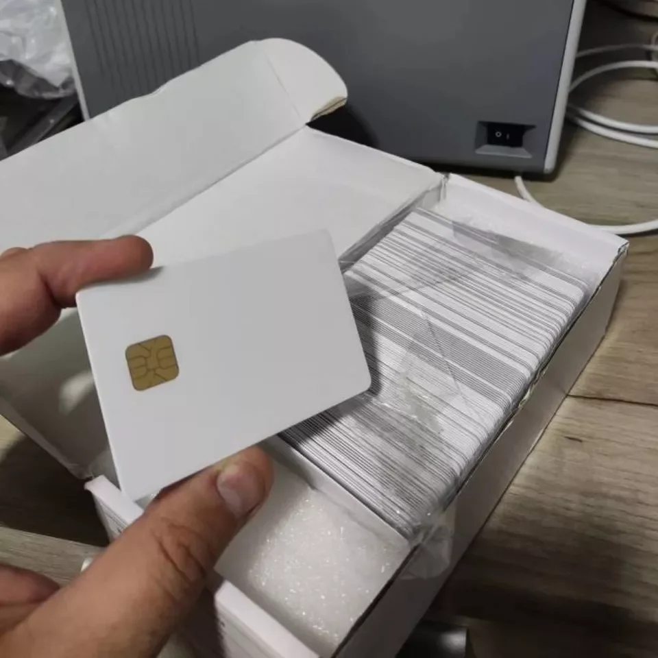 Customized Printable Cr80 Size 30 Mile White Blank Polycarbonate Cards ...