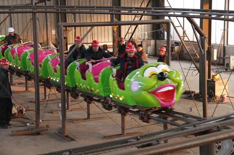 Children Thrilling Rides Theme Park Rides Outdoor Mini Worm Roller ...