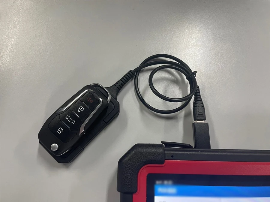 Launch X431 Universal Car Key Programmer with Smart Chip Features - OEM/ODM