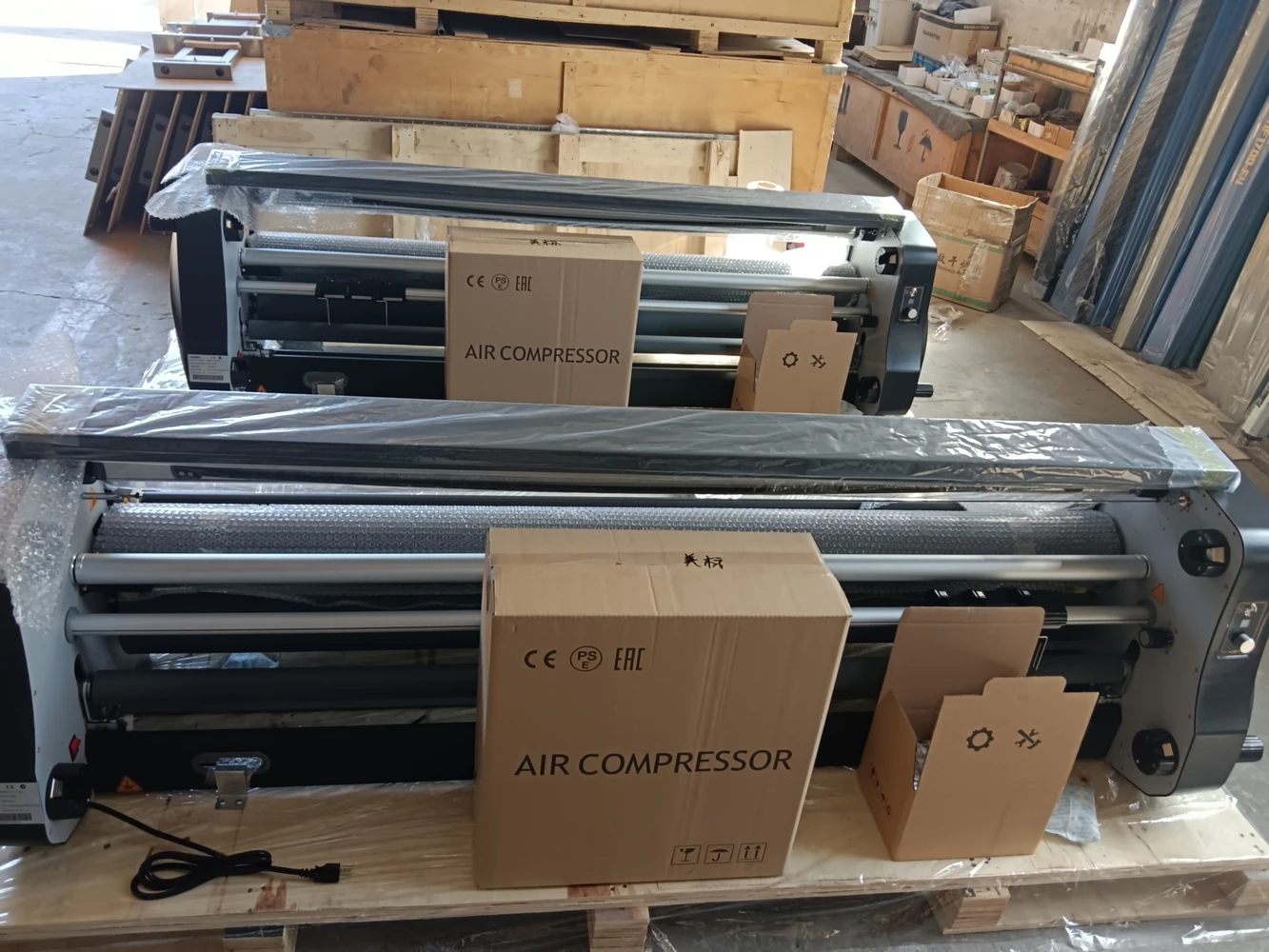 Lefu 1600 Automatic Vinyl Roll Laminator / Roll To Roll Film Laminating ...