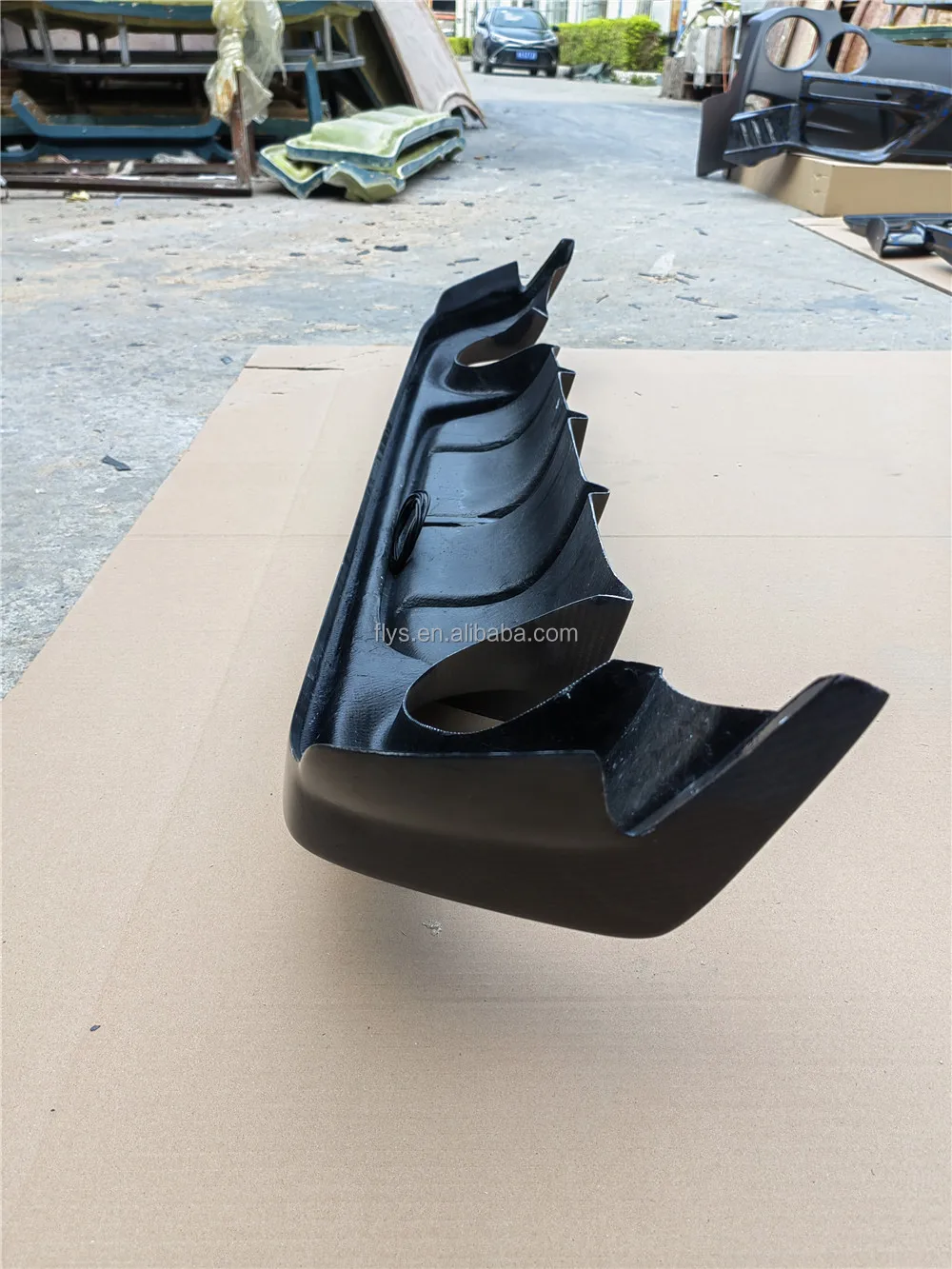 RAZZOR CONCEPT SPORT - Carbon Fiber LED Rear Diffuser for Infiniti Q50 Q60