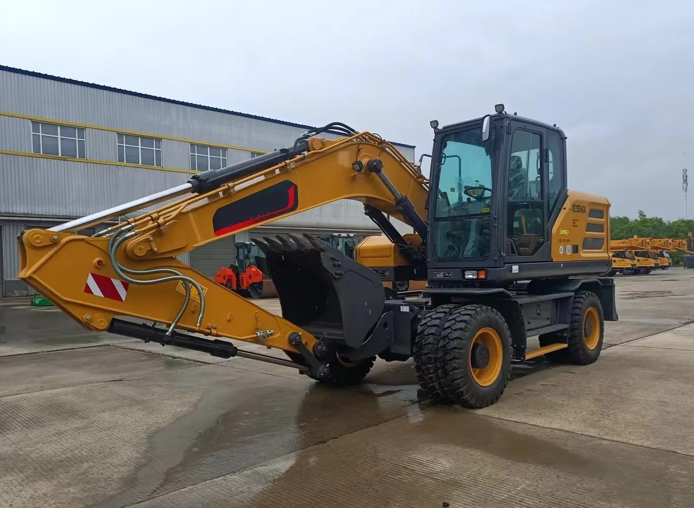 XE105WG 10ton Hydraulic Mini Wheel Excavator - High Efficiency