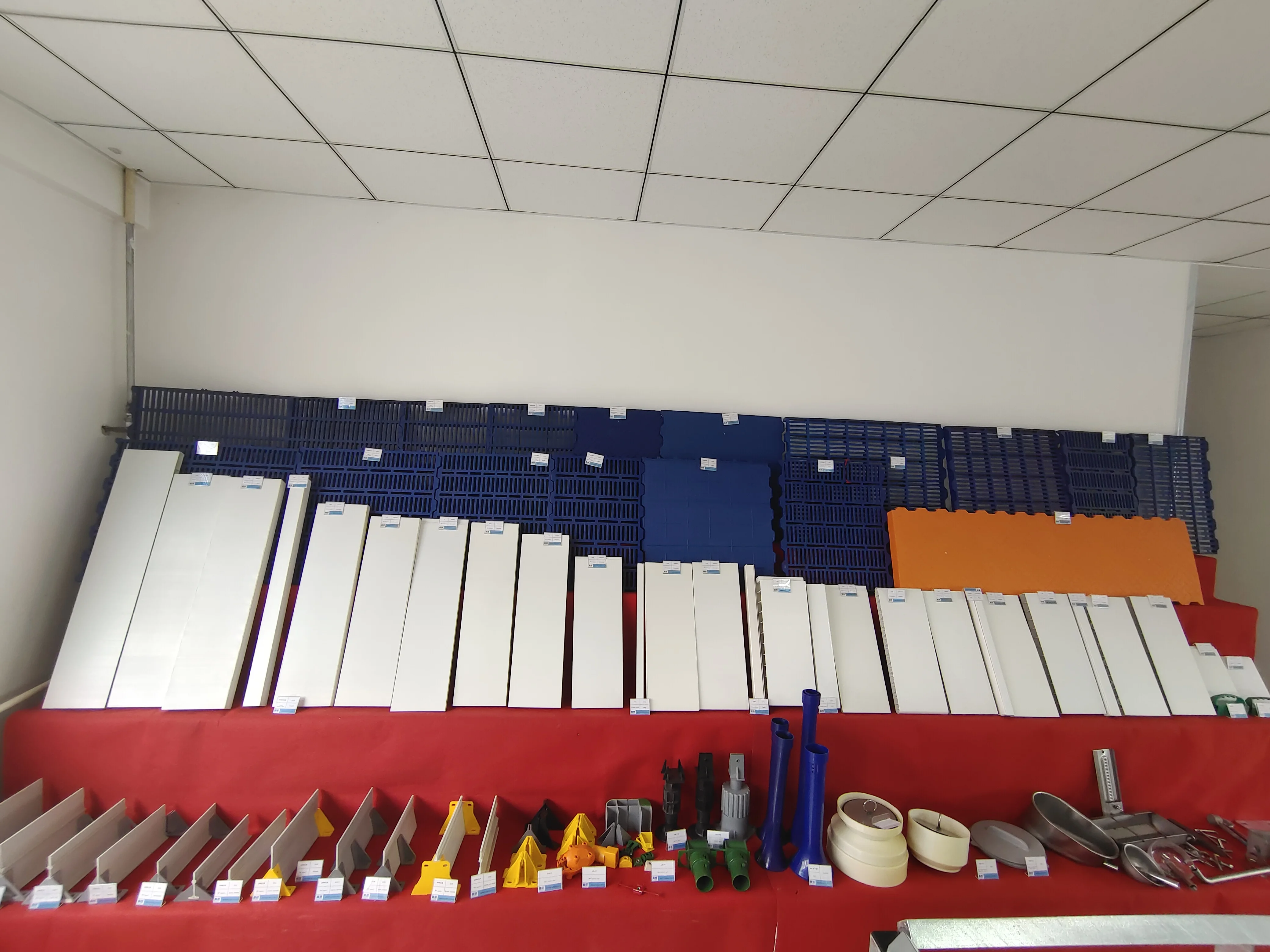 Wholesale High Quality Swine Farm Equipment Galvanized Pig Cage ...