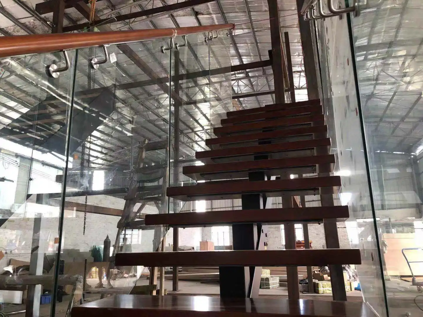 Floating Straight Stairs - Elegant Central Spine Design