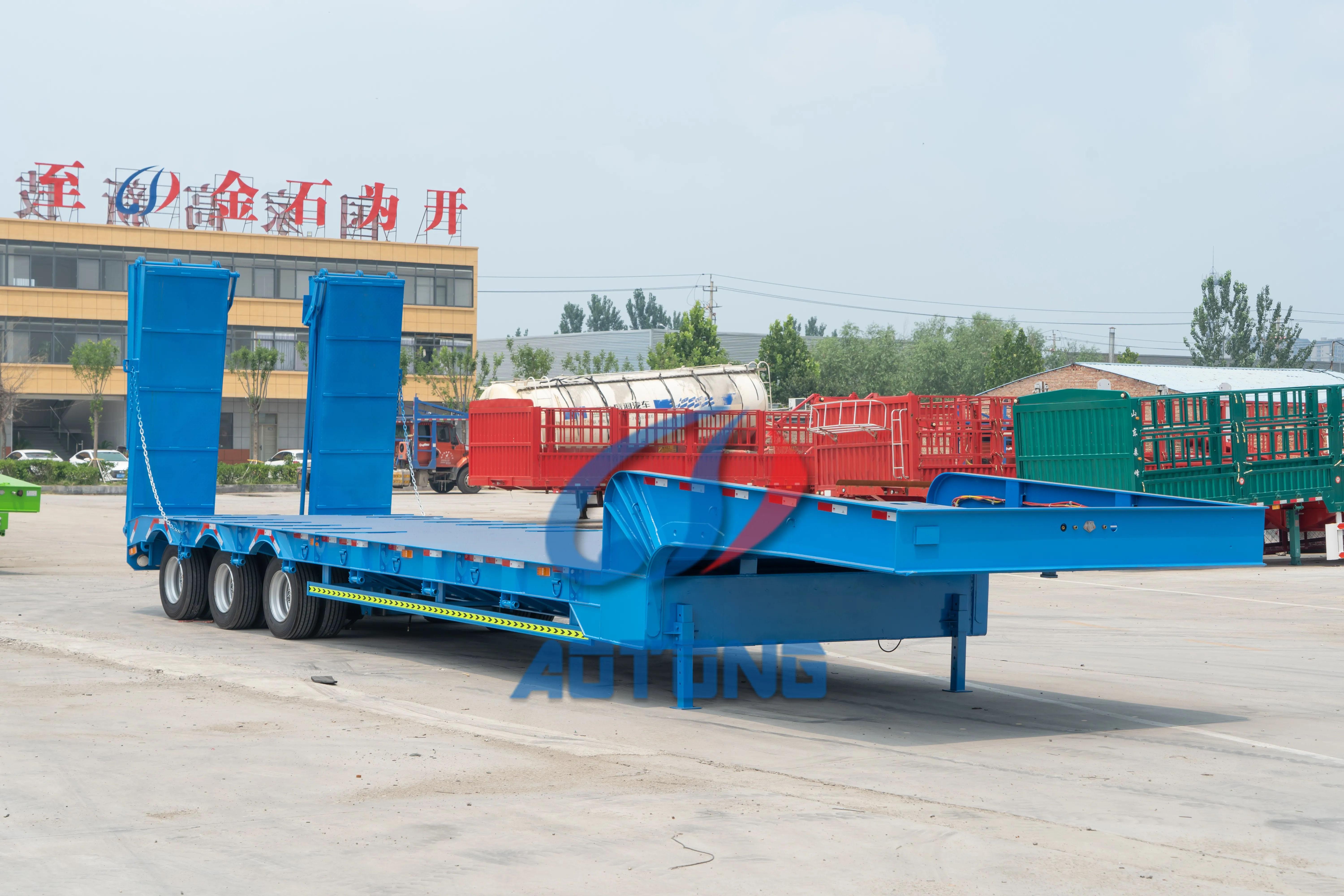 4 Axles 45ft Low Bed Trailer - Heavy Loading Semi Trailers