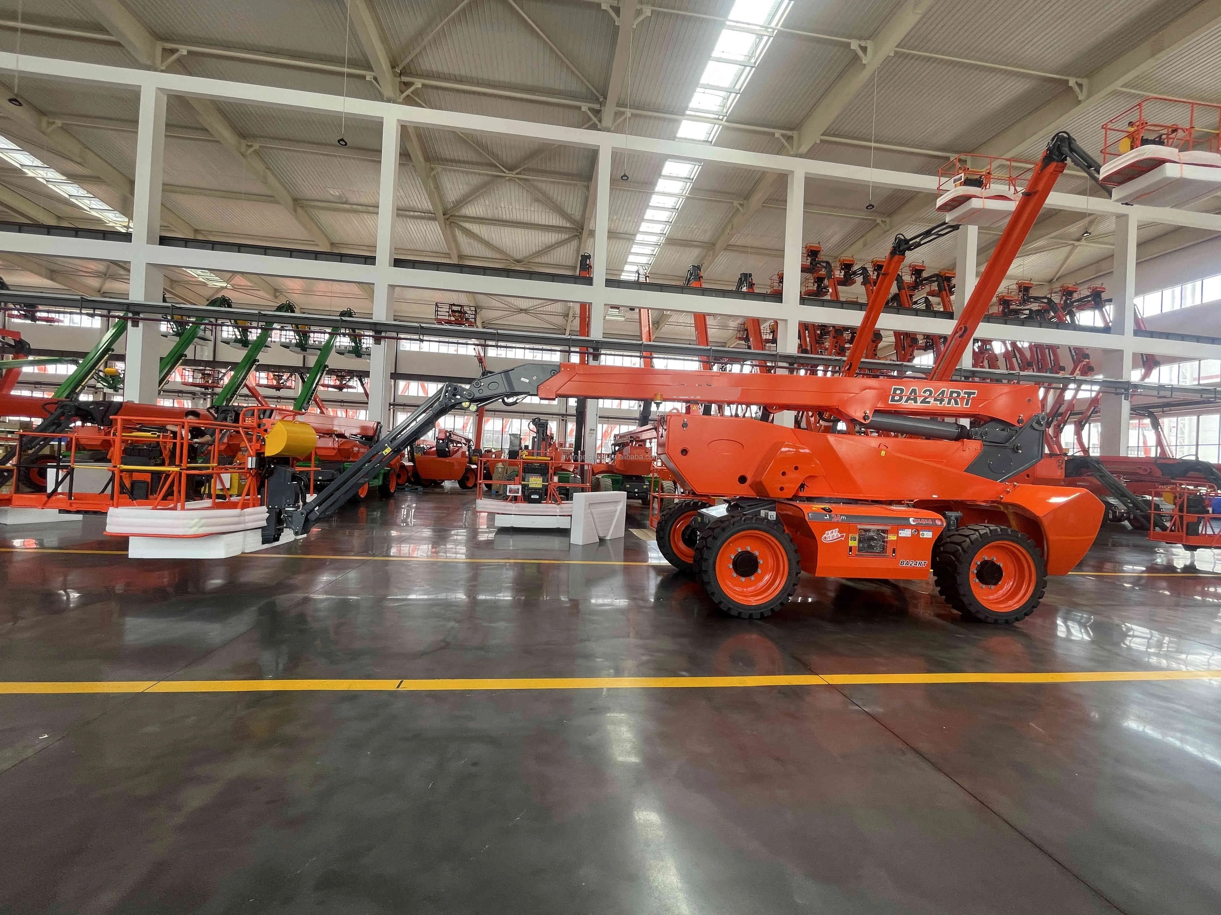 Diesel 4x4 Articulated Boom Aerial Work Platform BA24RT Boom Lifts with ...
