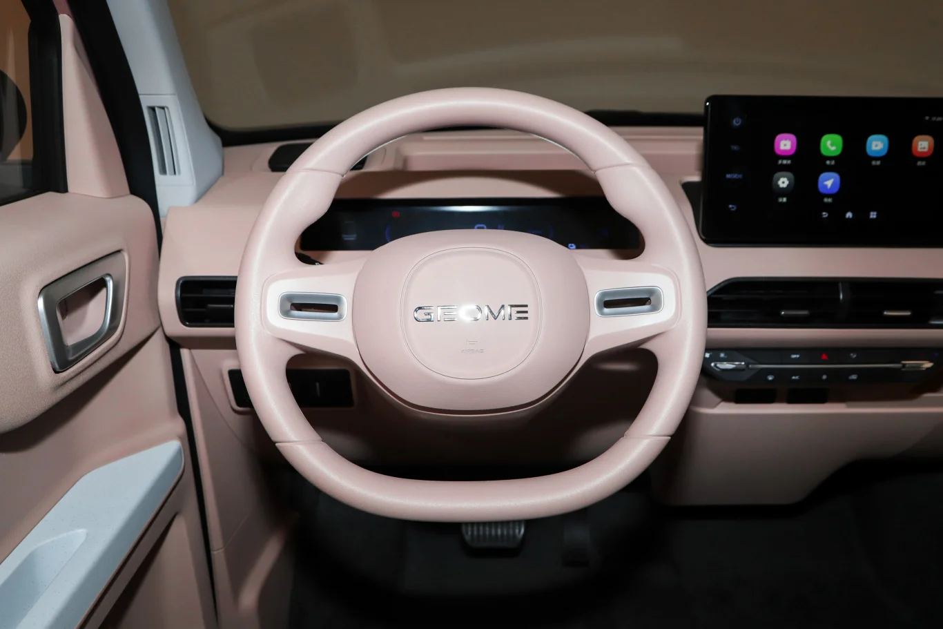 Cheap Selling 2024 Geely Panda Mini Ev Car 200km Range 4 Seater 4 Wheel ...