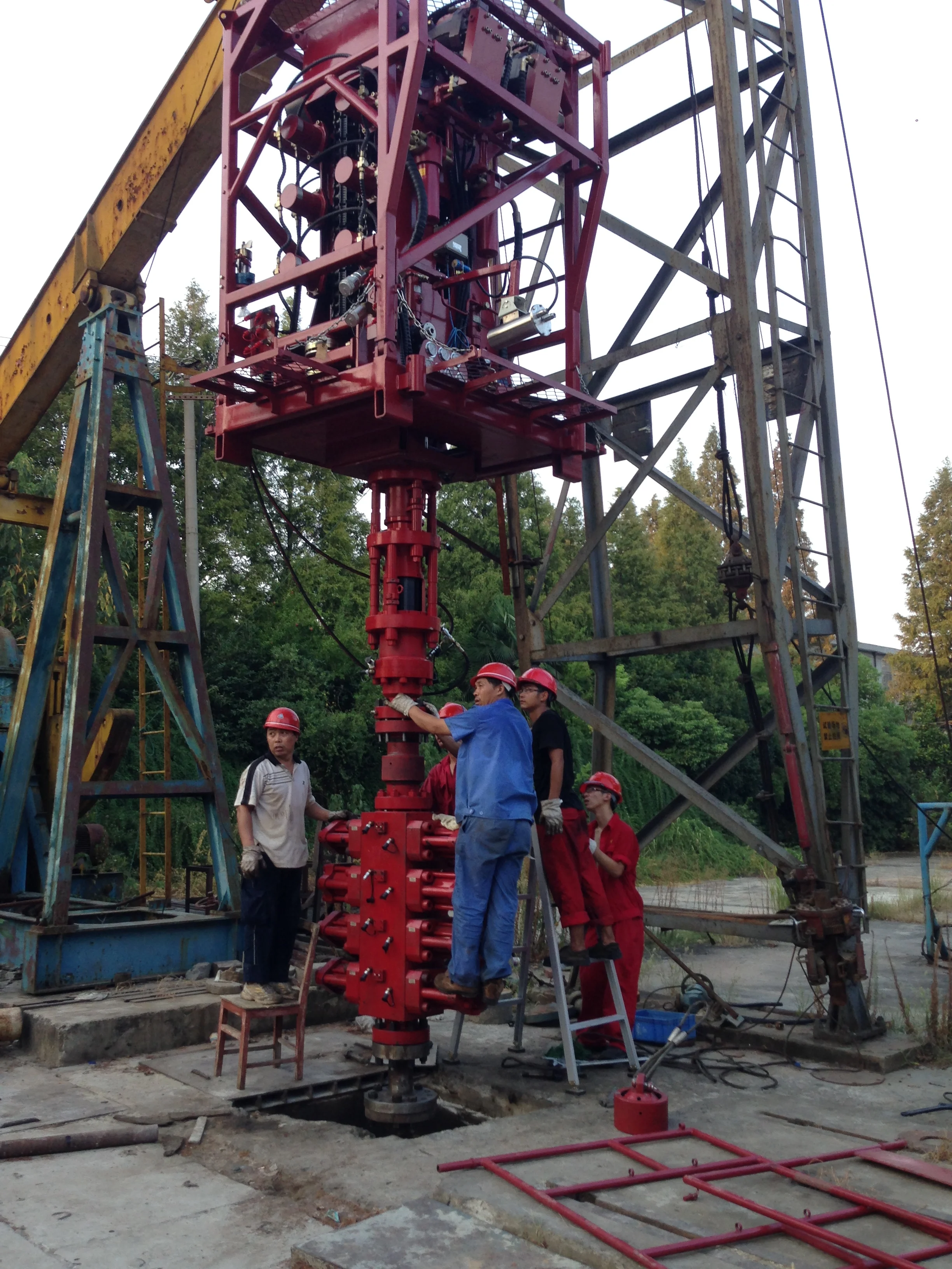 Hot Petroleum Drilling Complete Vehicle Equipment SYL Series Fracturing ...