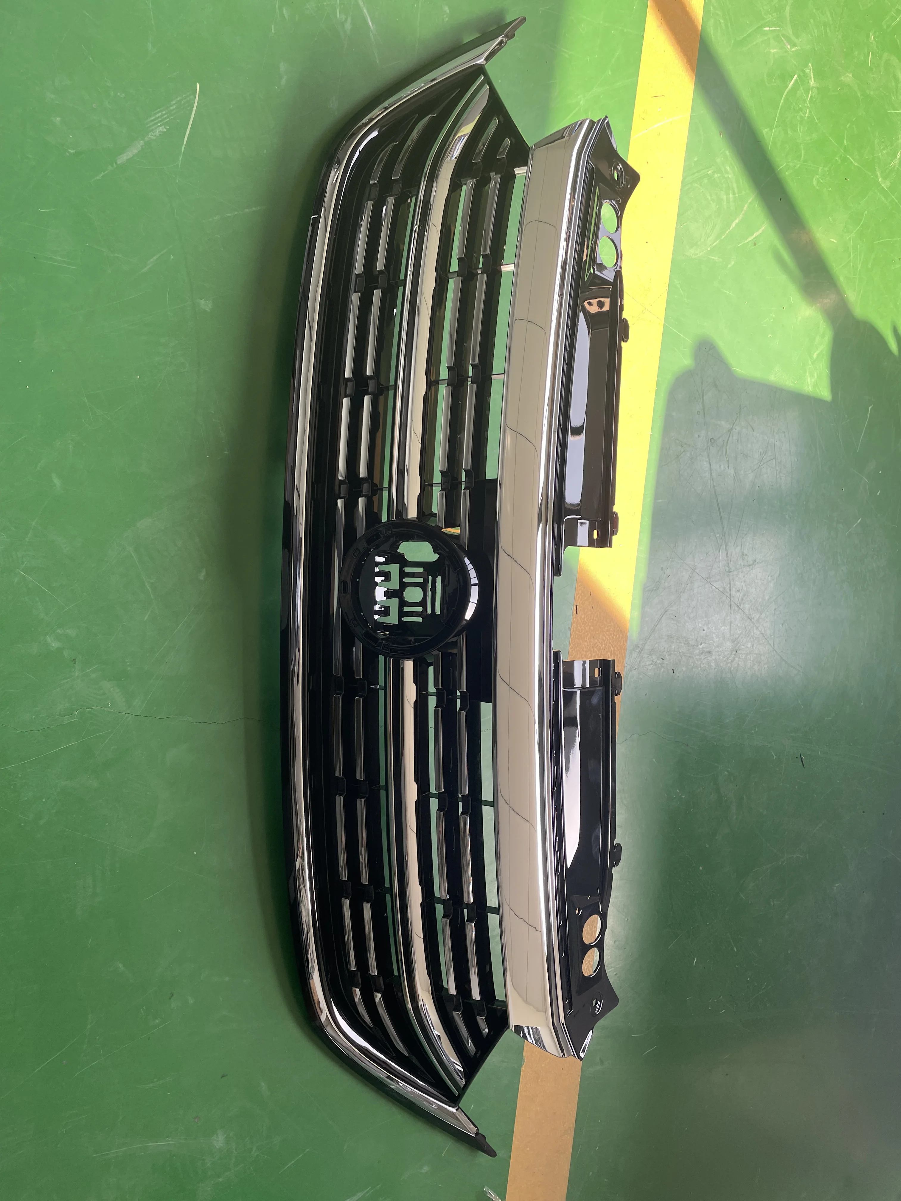 Hot Sale Accessories Body Kit Car Parts Front Grille for Volkswagen ...