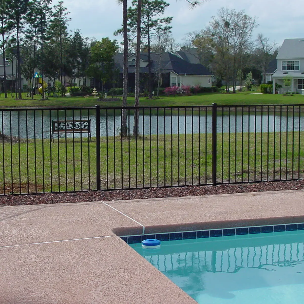 AEOMESH Aluminum Pool Fencing - Durable & Stylish Solutions
