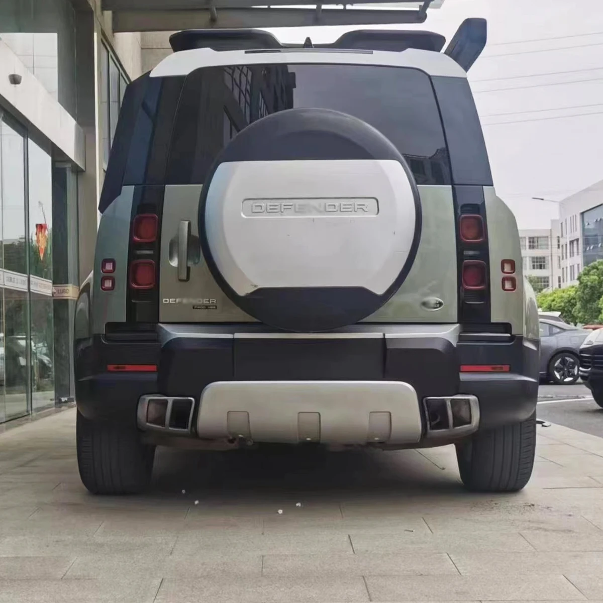 New Design Body Kit for Land Rover Defender 90/110/130 2019+ Change to ...