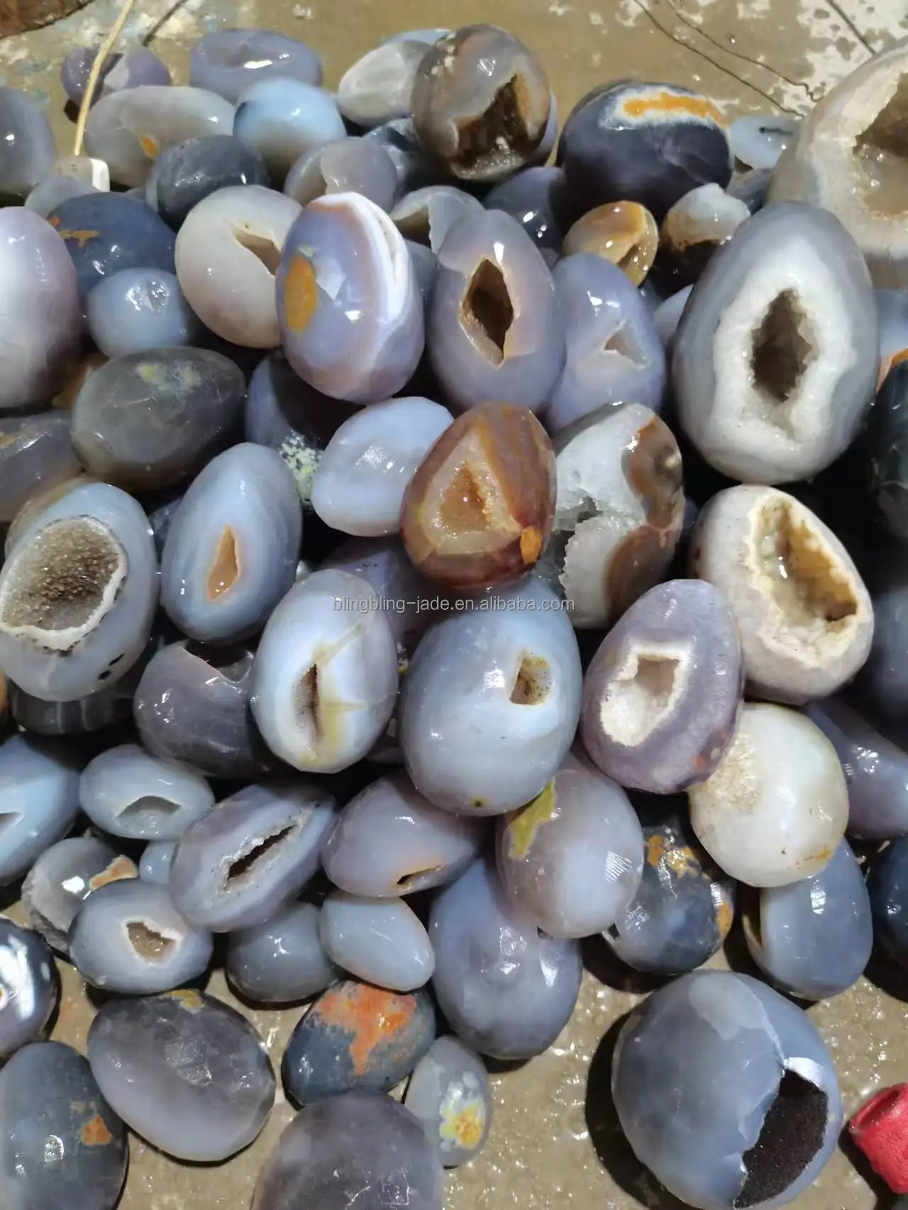 Wholesale Natural Dragon Gemstone Crystal Agate Geode Egg for Healing