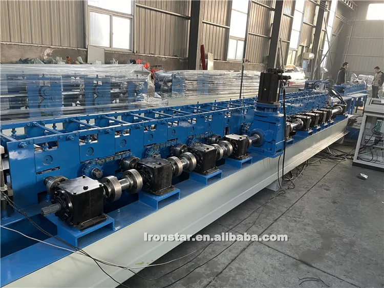 Door Frame Assembly Machine Shutter Slat Aluminium Window Frame Panel ...