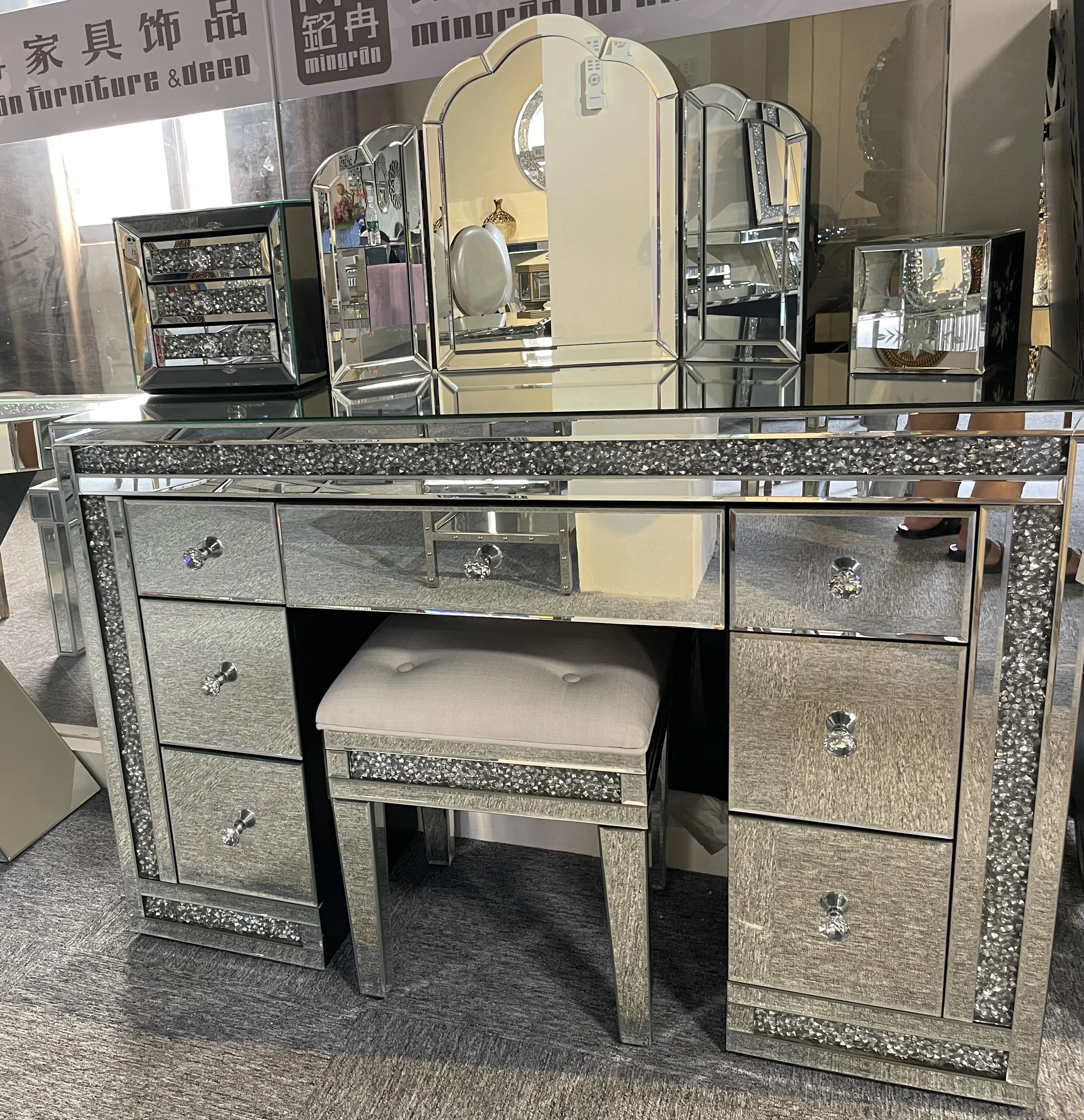 MR Bedroom Furniture Glass Mirrored Vanity Makeup Table Beauty Salon Cosmetic Dressing Table with Lights Around Mirror