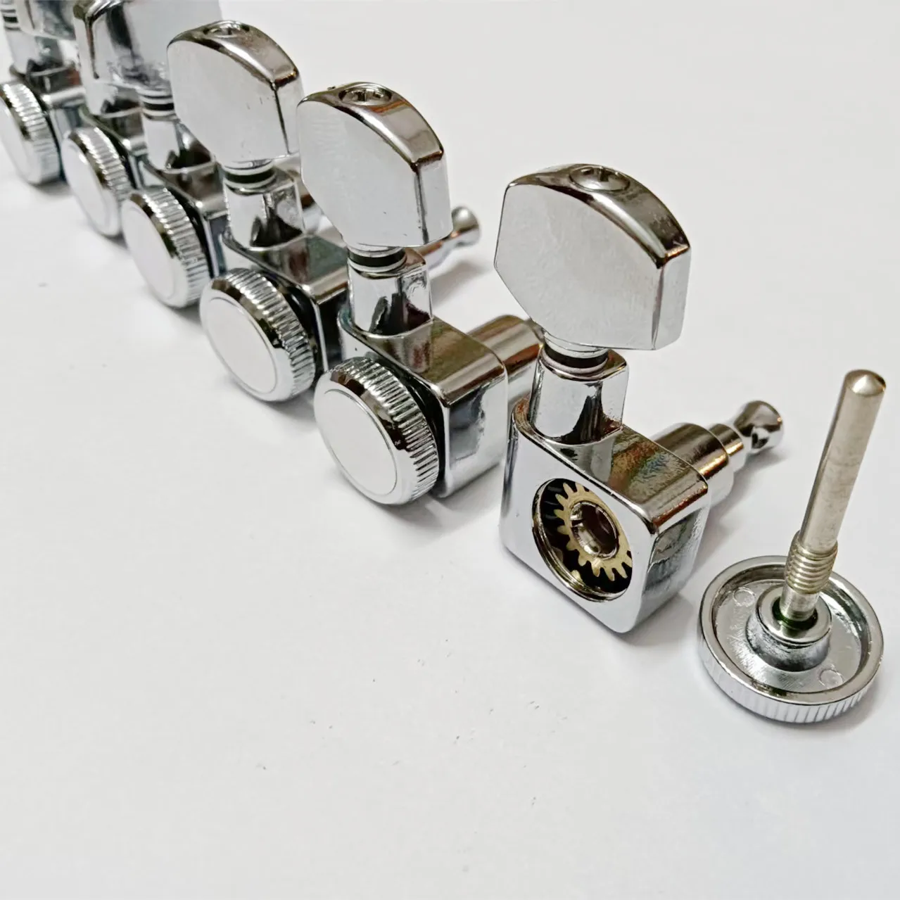 Locking Tuner High-end Machine Head Chrome Staggered Tuners| Alibaba.com