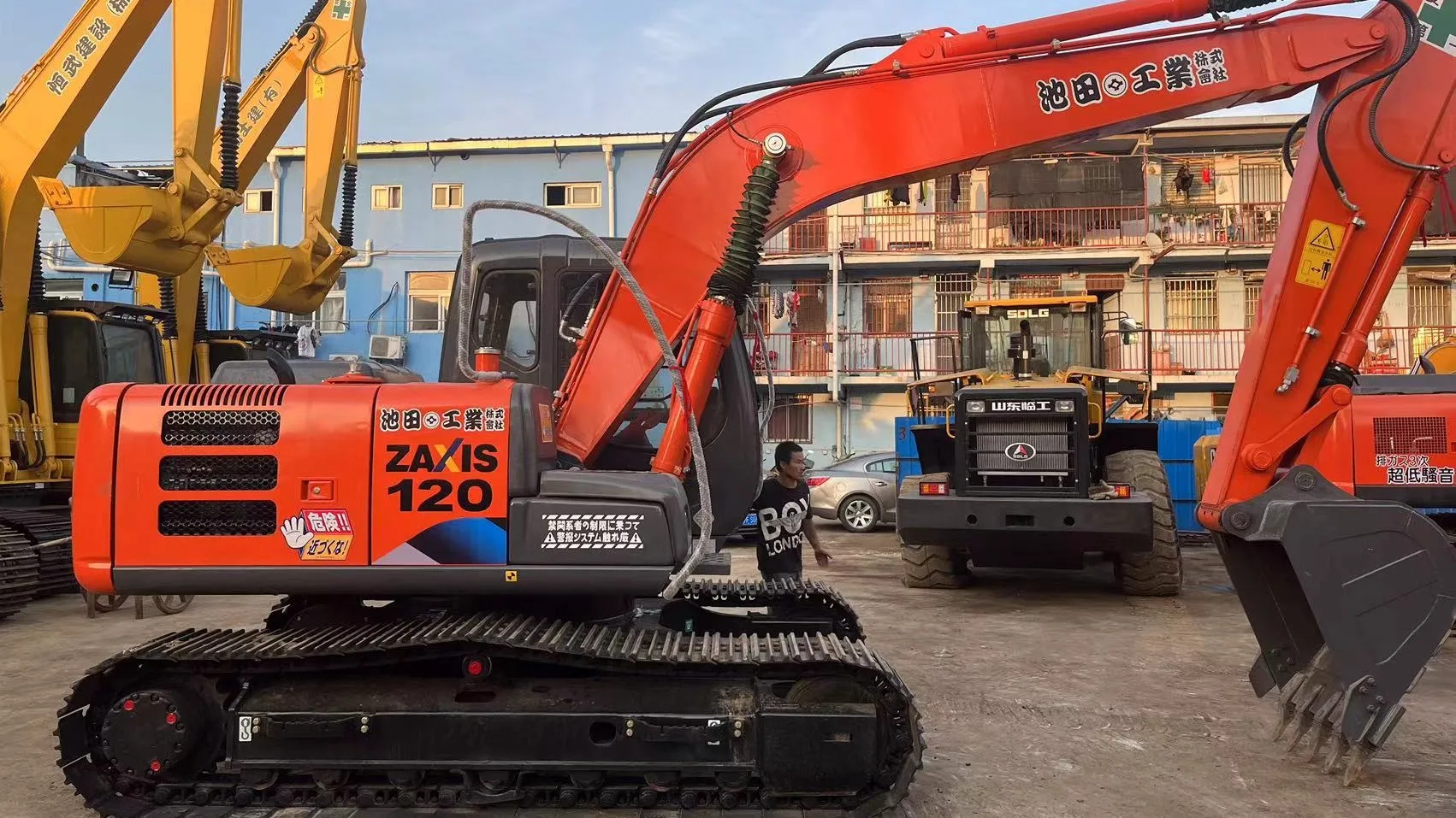 22 Ton Hitachi Zaxis Excavator Zx225usr Zero Tail Excavator With ...