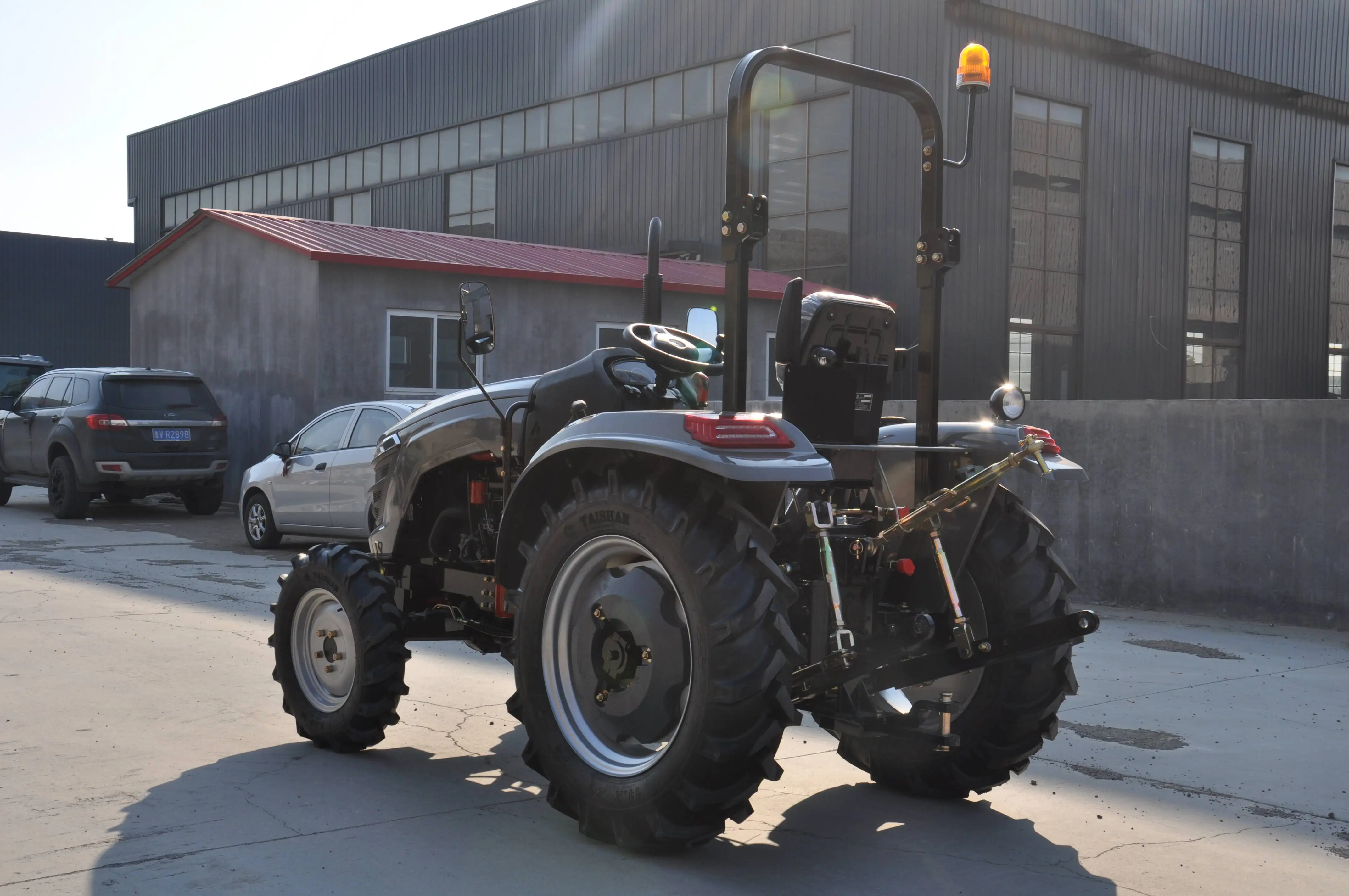 Hot Sale!! 25hp 4x4 Tractor With Spacious Cab For Good Price - Buy ...