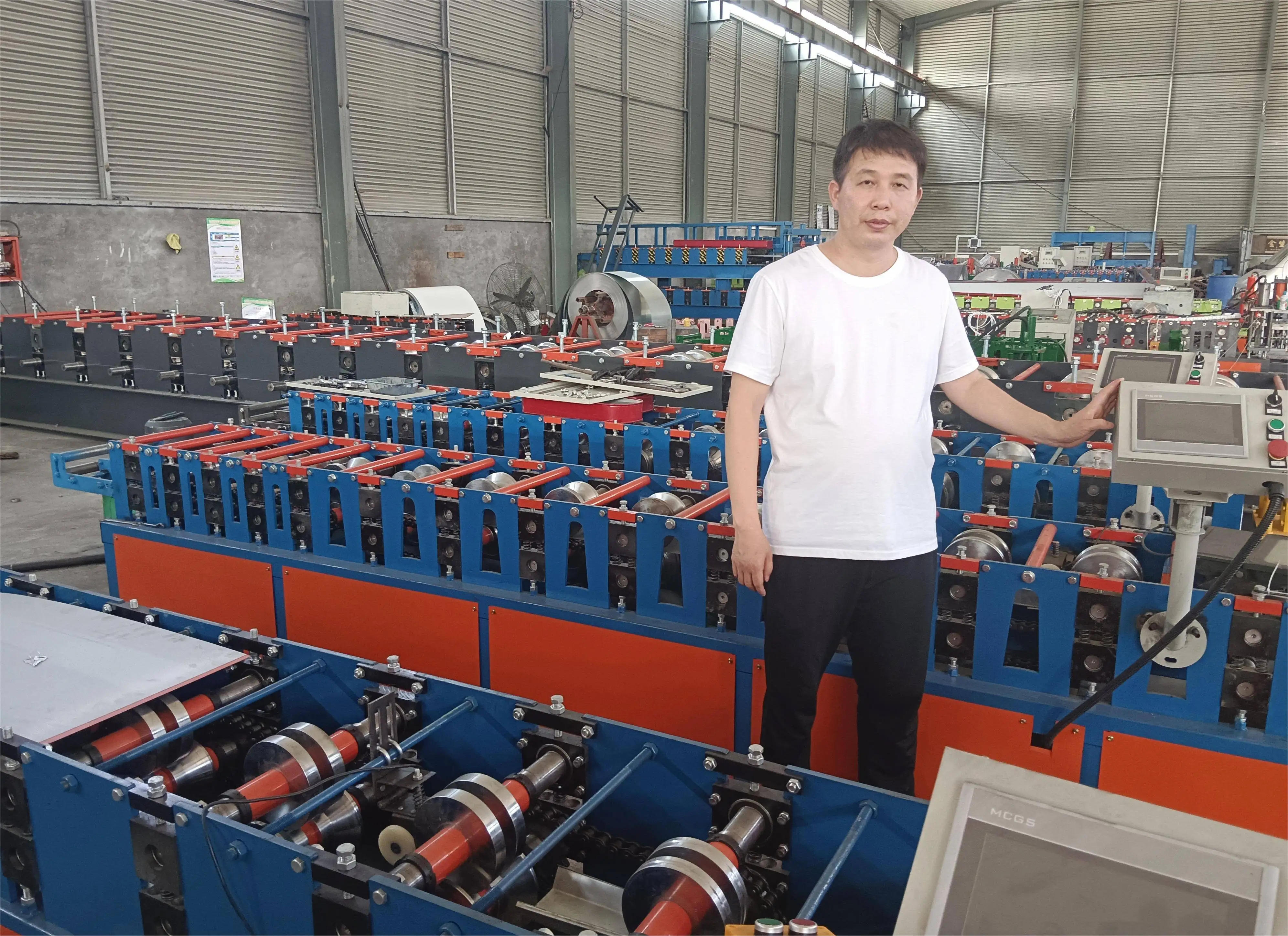 Professional Equipment C Purlin Bracing Channel Roll Forming Machine ...