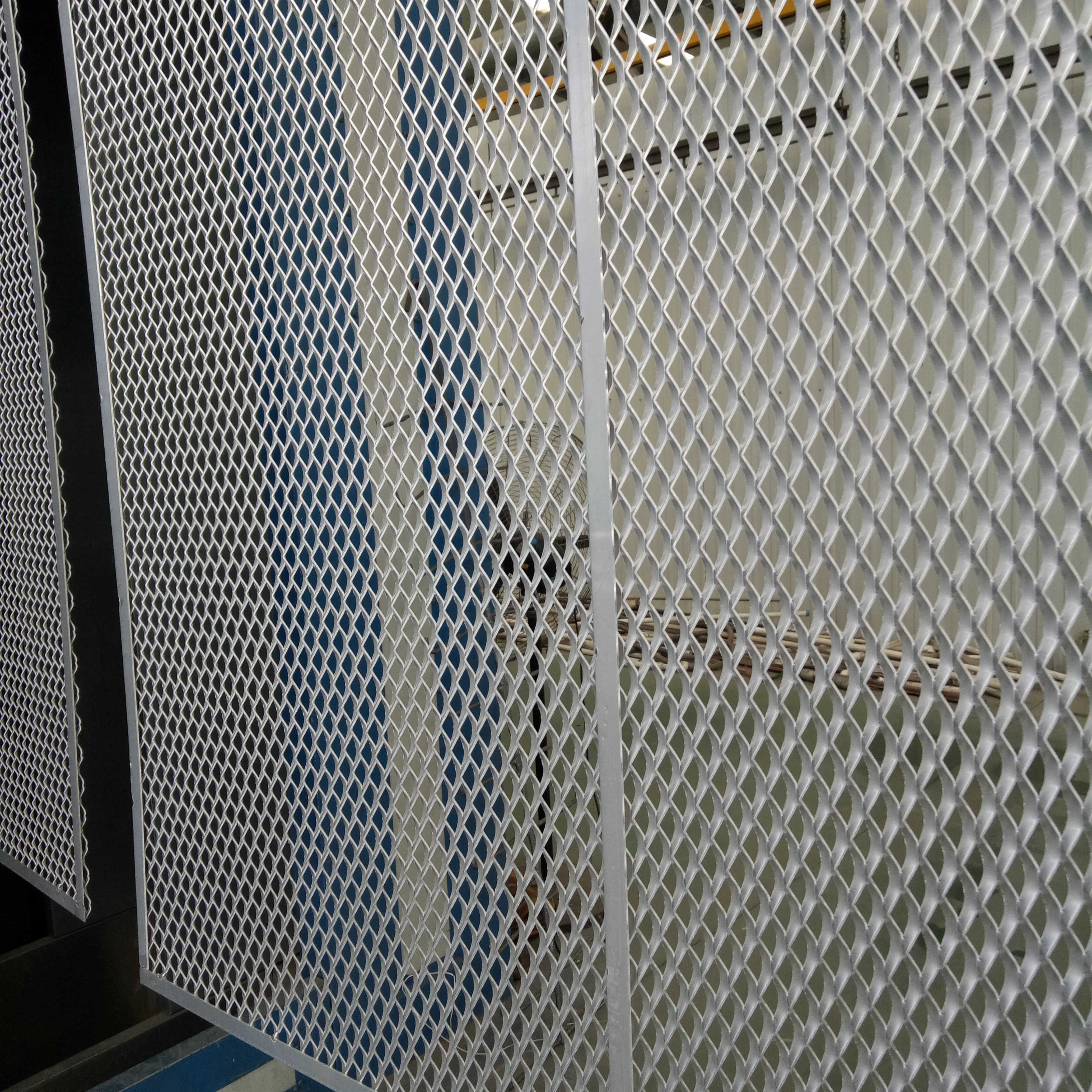 Modern Design Aluminum Expanded Metal Mesh for Architectural Facades ...