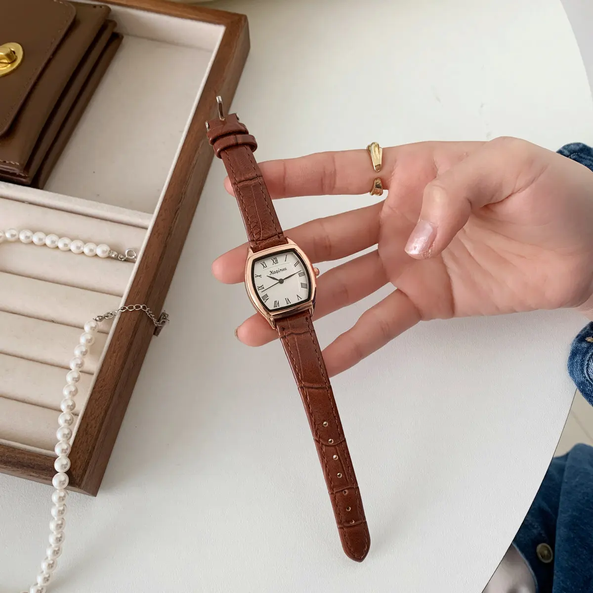 Roman barrel shaped watch for women Fashion Stainless Steel Band Watch ...