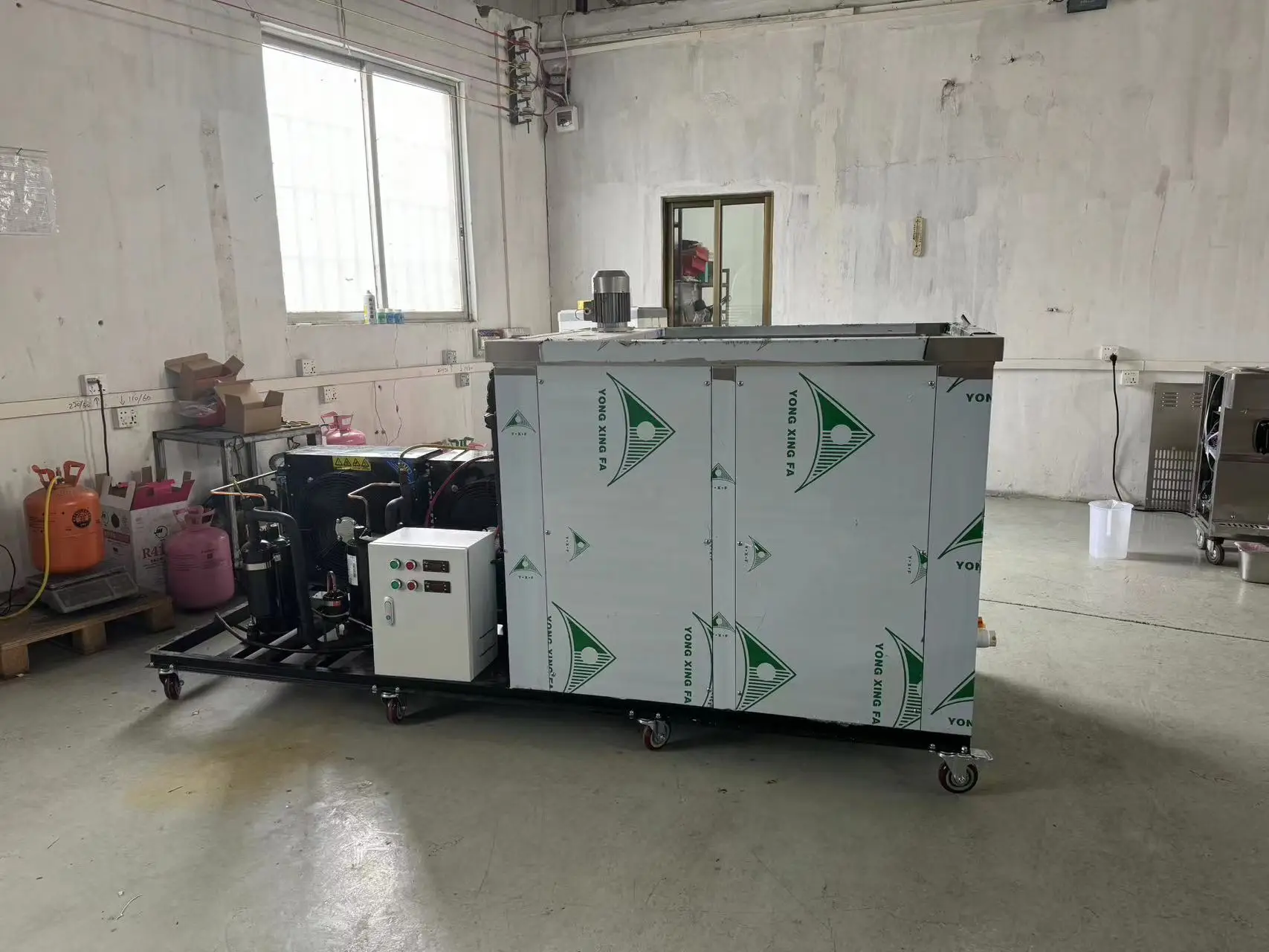 Industrial 1000kg Ice Maker Machine India To Make Ice Cubes Indoor ...