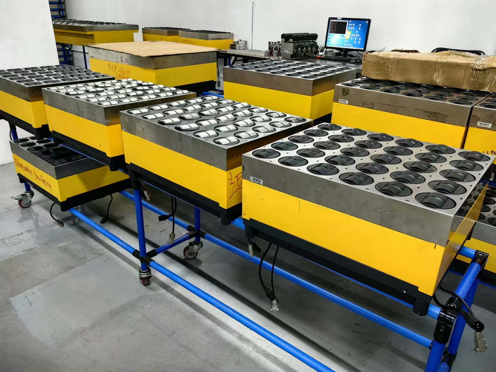 Logistic Center Cargo Conveying Sorting Equipment High-Speed Inclined ...