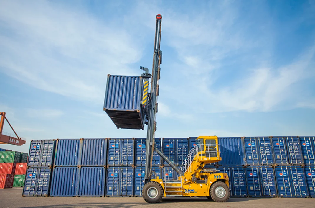 9 Ton Lifting Capacity Empty Container Handler XCH908K Widely Use in ...
