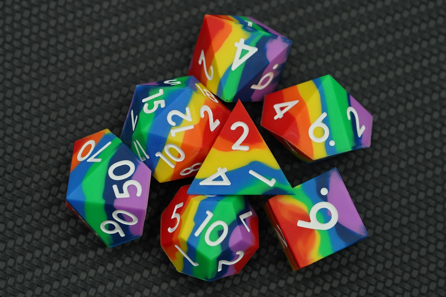 Wholesale Custom DND Polyhedral Silicone Rubber Dice Set 16mm Sharp ...